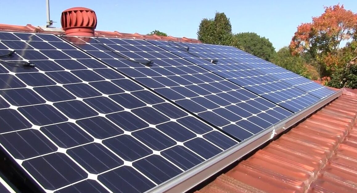 Various Ways An Individual Can Install Solar Panels On A Flat Roof ...